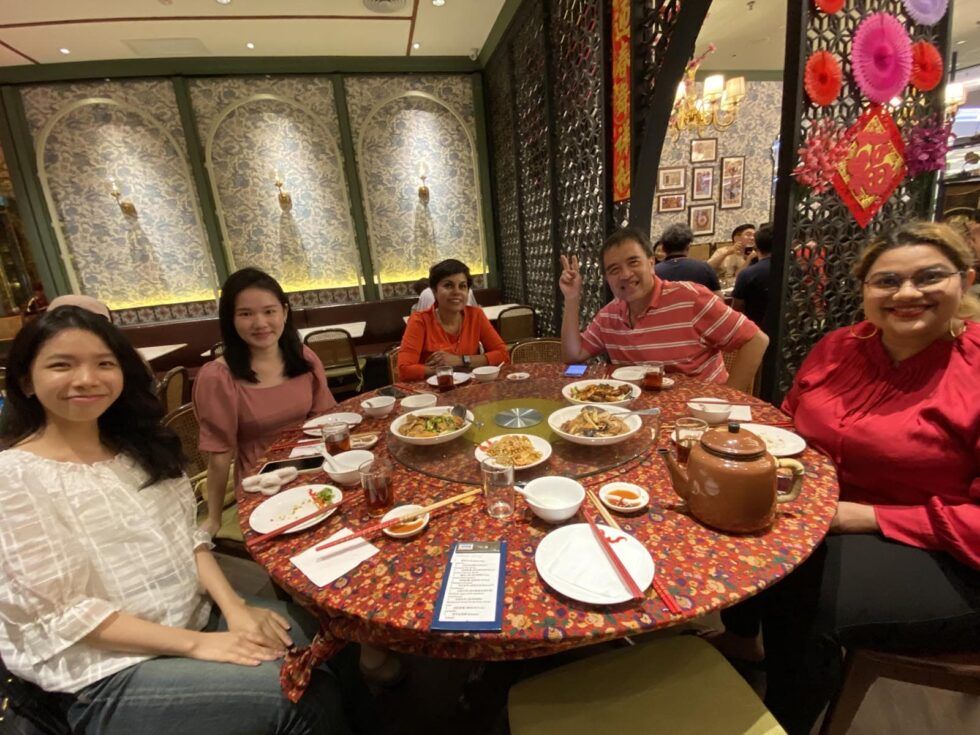 Yee Sang Unveiled: The Symbolism Behind the Toss - Kvalito